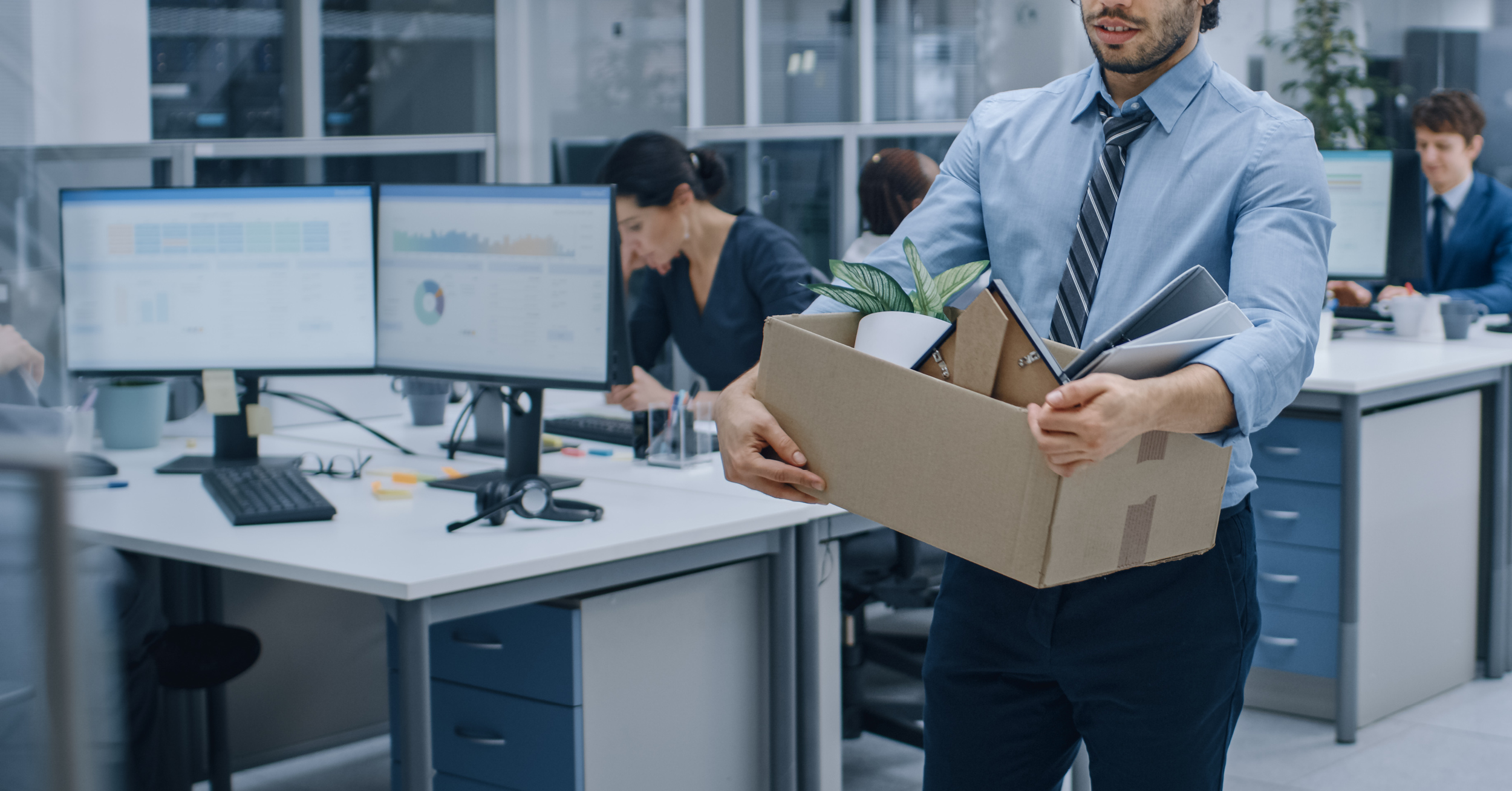 Navigating Employee Exit Procedures in the Employee Life Cycle